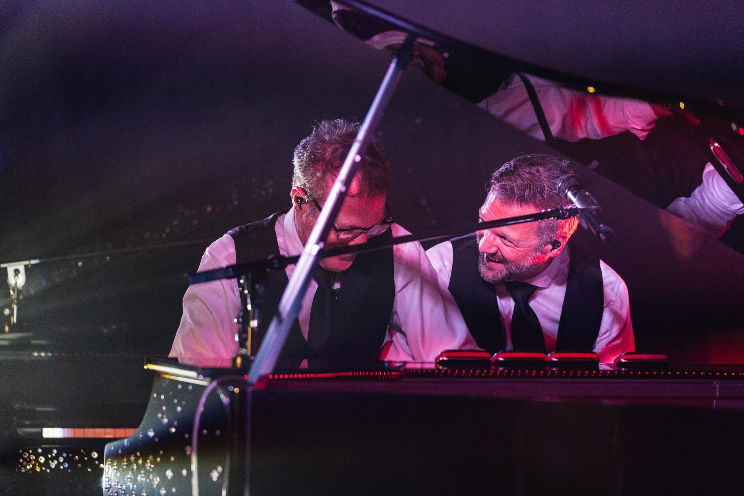 «Chris & Mike boten Fingerakrobatik par excellence» - CHRIS & MIKE